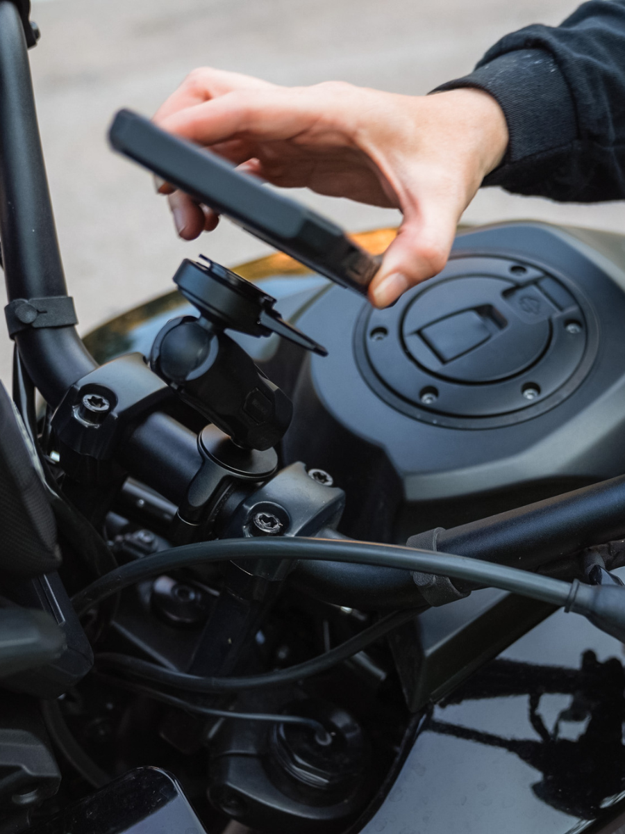 Top 10 iPhone 16 Accessories for 2025: Must-Haves for Your Device